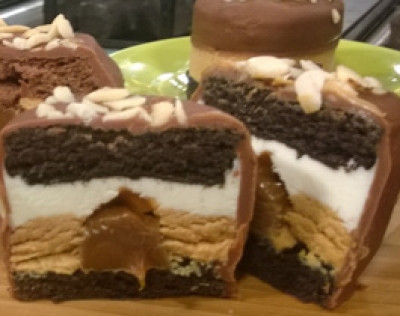 Alfajor helado relleno bañado con chocolate - Cocineros Argentinos