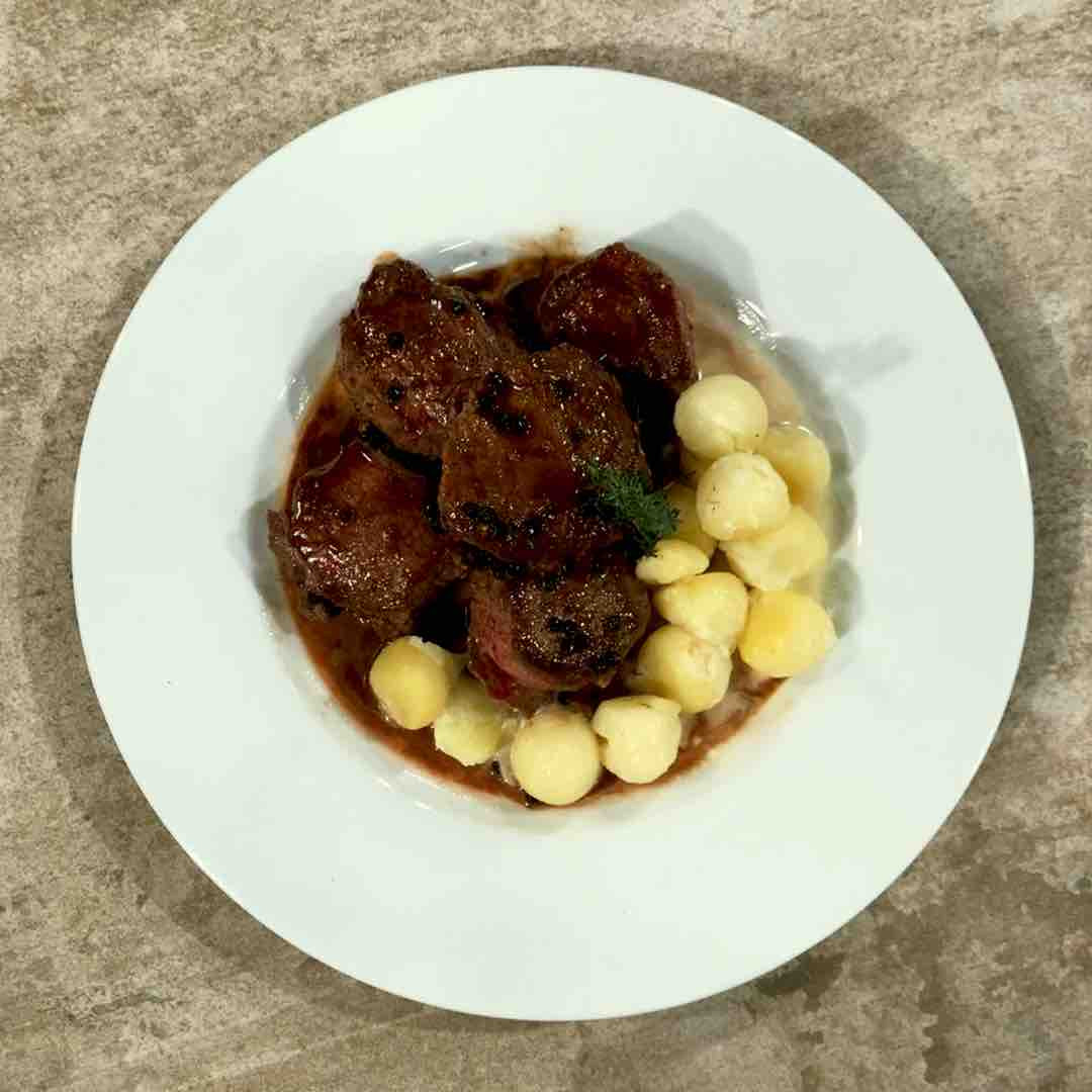 PALOMITA A LA PIMIENTA CON PAPAS - Cocineros Argentinos