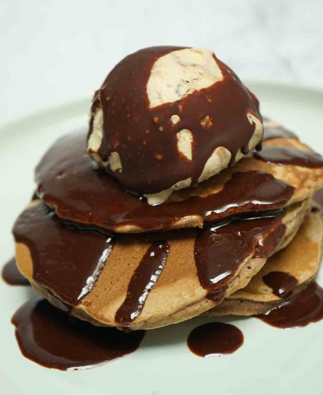 PANCAKE DE CHOCOLATE Y CAFÉ - Cocineros Argentinos
