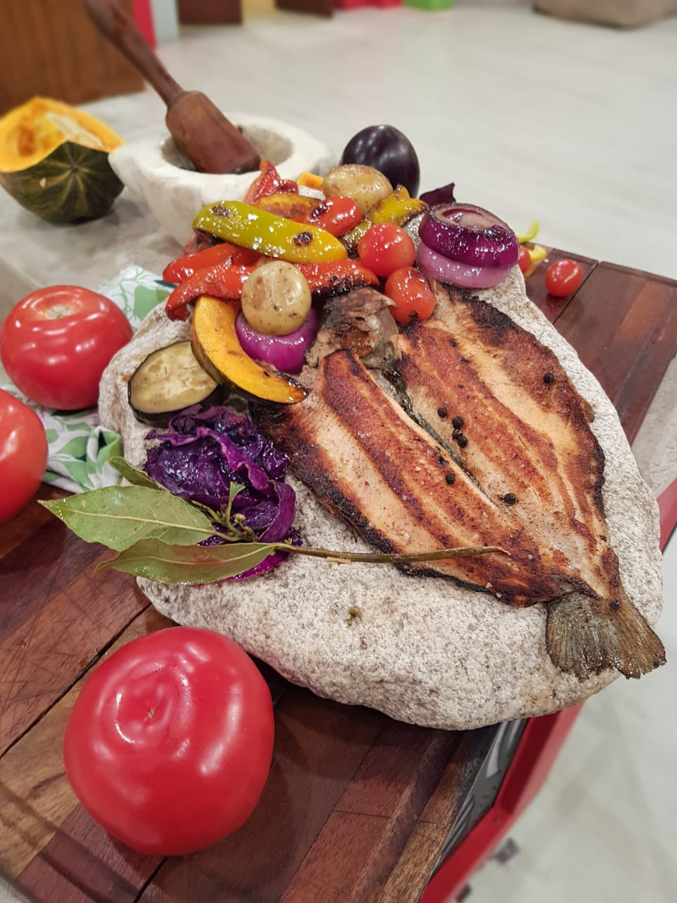 Trucha con vegetales a la plancha - Cocineros Argentinos