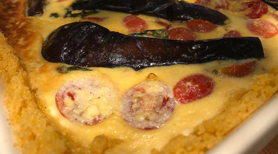 Tarta de vegetales en masa de polenta - Cocineros Argentinos