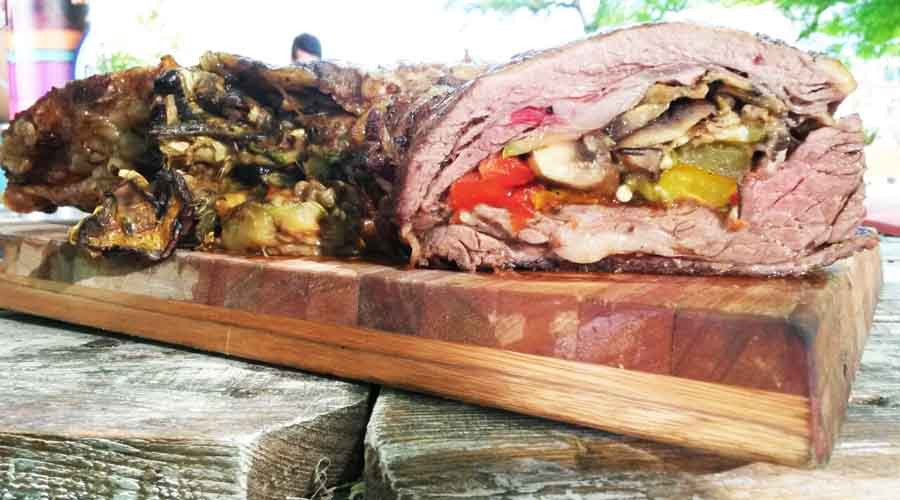 Vacío relleno de verduras con vegetales al rescoldo - Cocineros Argentinos